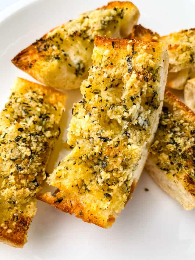 Homemade Garlic and Herb Seasoning - Cook Fast, Eat Well