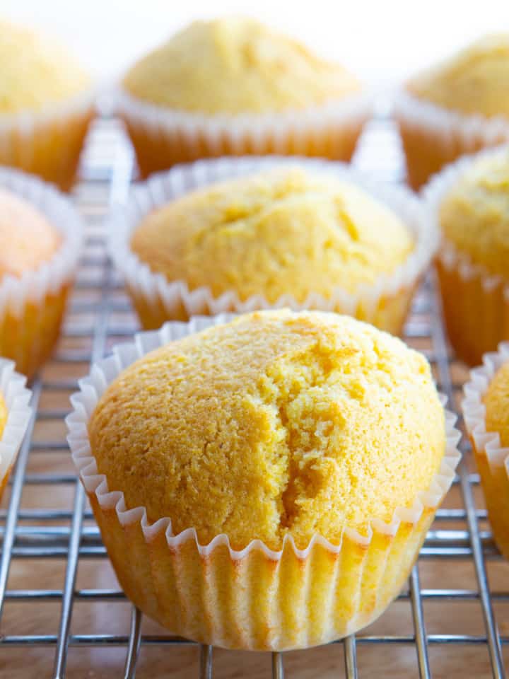 The Best Corn Muffins are Buttery, Cakey－and Easy To Make - Cook Fast ...